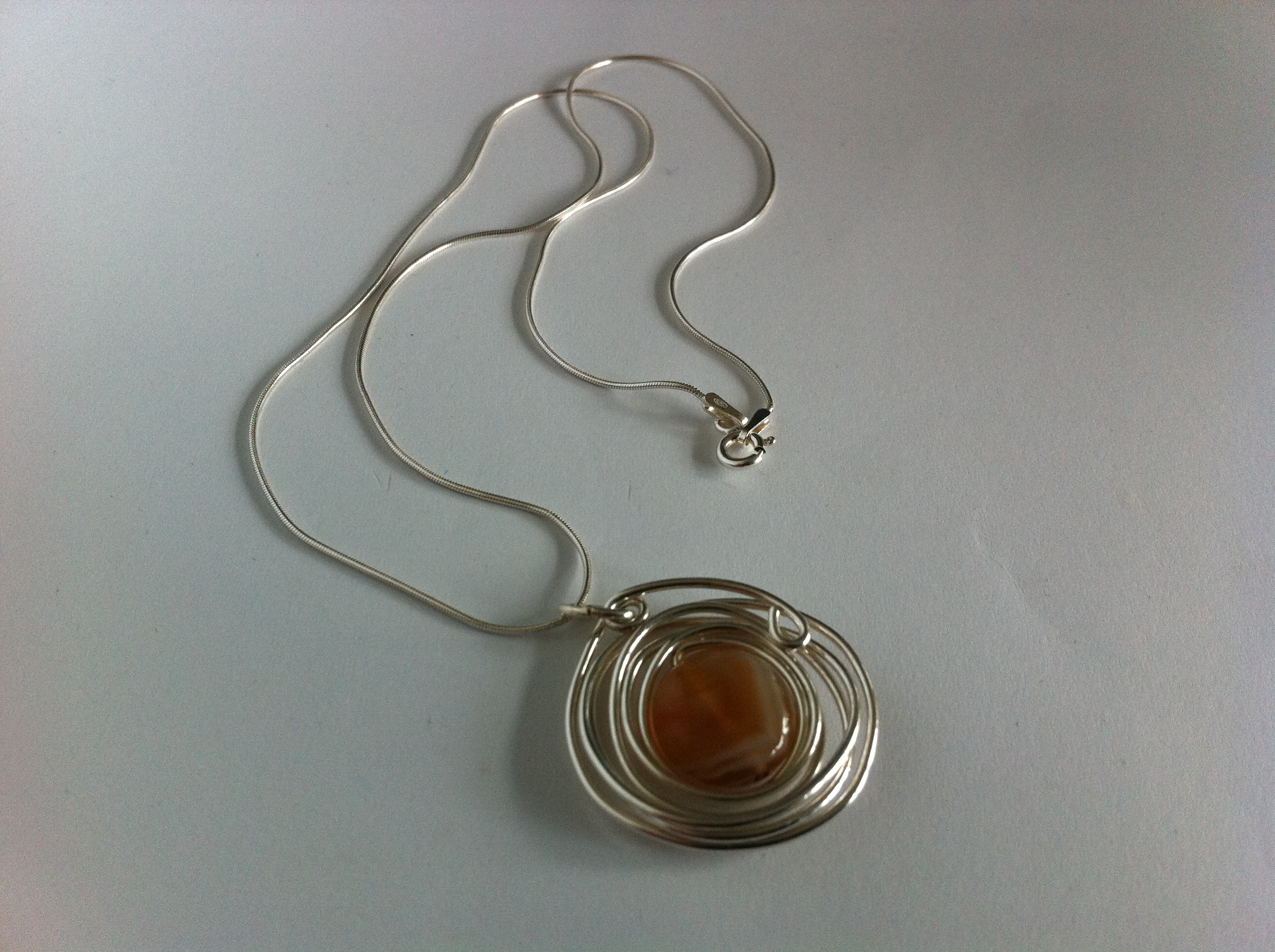 silver-plated-wire-spiral-agate-necklace-elsie-m-jewellery-3 | Elsiem ...
